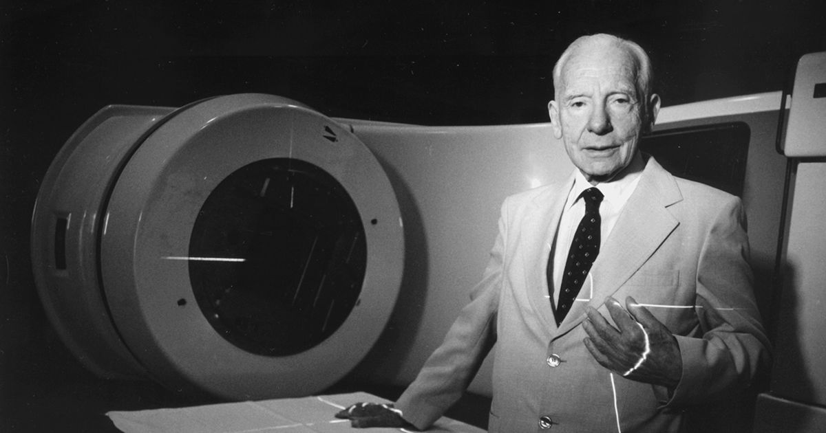 Józef Rotblat – Tireless Worker for Peace | Article | Culture.pl