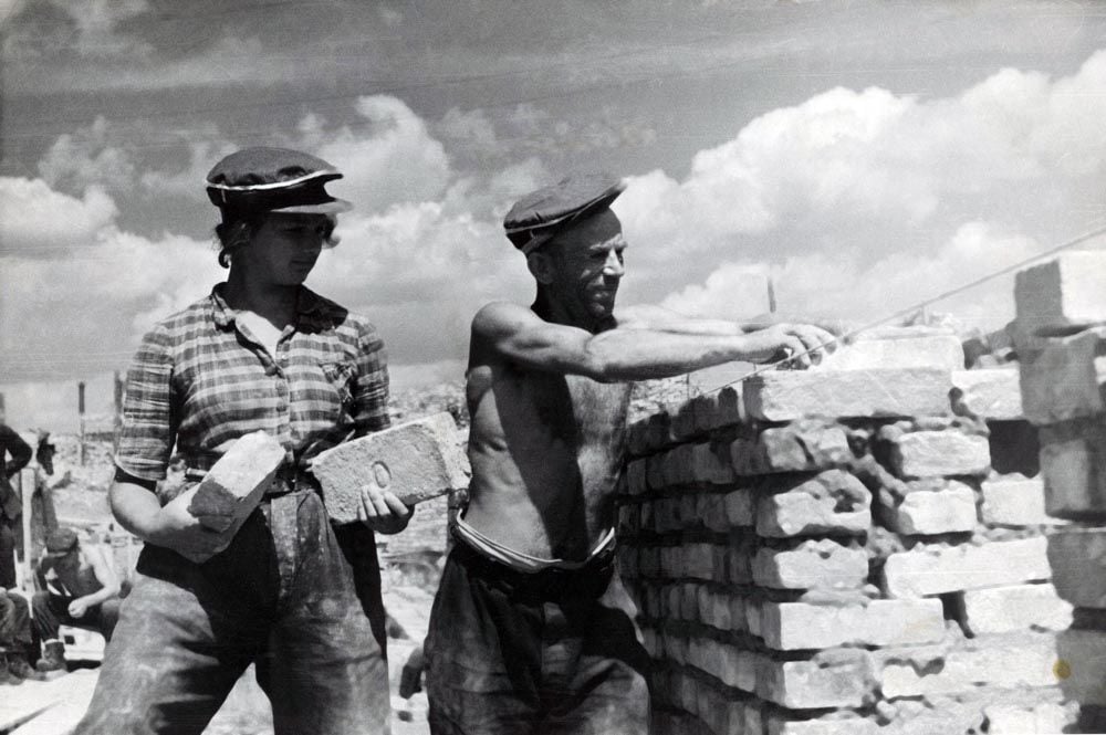How Warsaw Came Close to Never Being Rebuilt | Article | Culture.pl